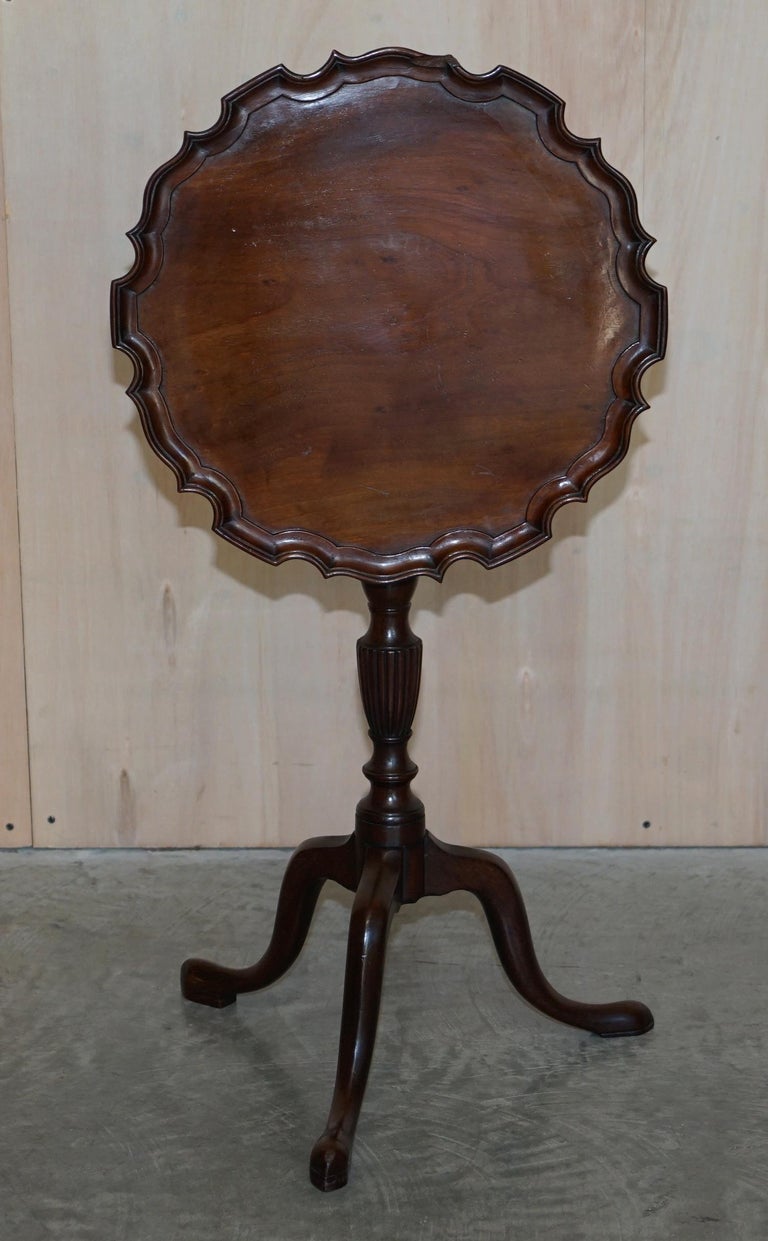 After Gillows of Lancaster Antique Mahogany Pie Crust Tilt Top Side Tripod Table For Sale at 1stDibs