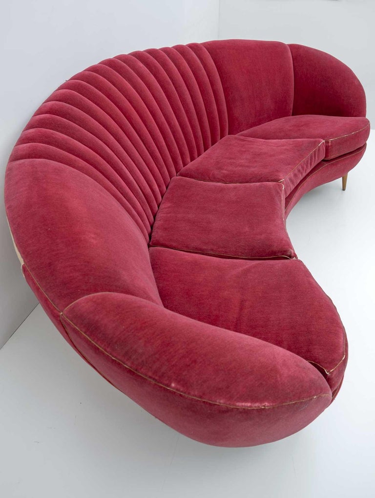 After Gio Ponti Mid-Century Modern Italian Curved Sofa by ISA Bergamo ...