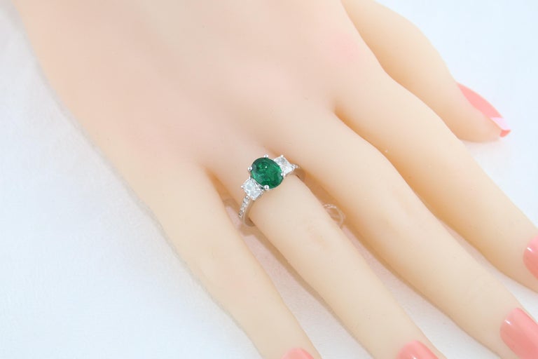 AGL Certified 1.55 Carat Oval Emerald Three-Stone Diamond Gold Ring For Sale at 1stDibs