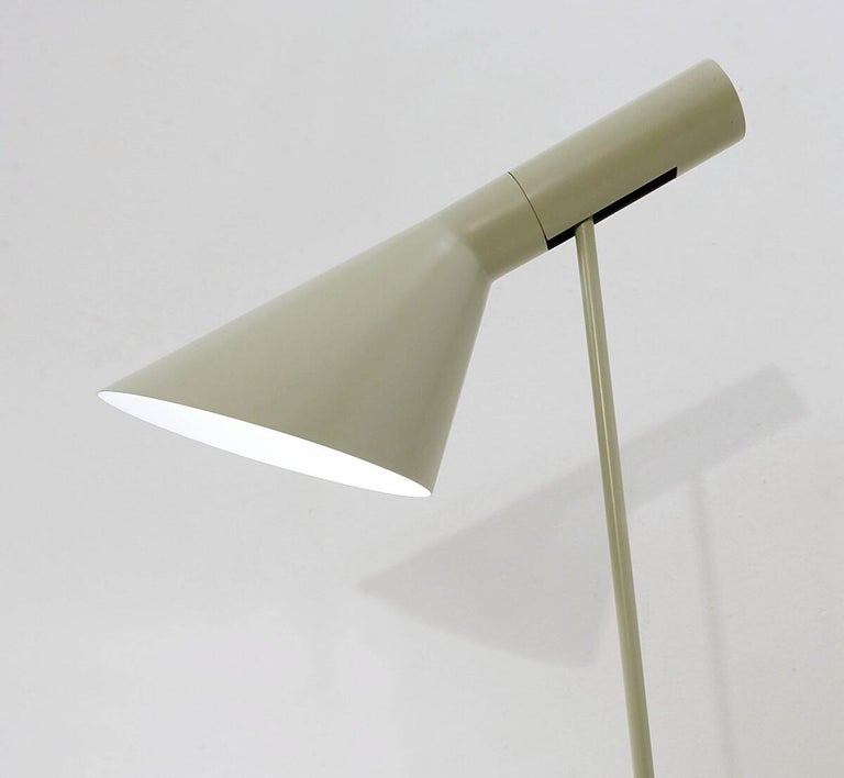 'AJ' Table Lamp by Arne Jacobsen for Louis Poulsen, Denmark, 1960s For ...