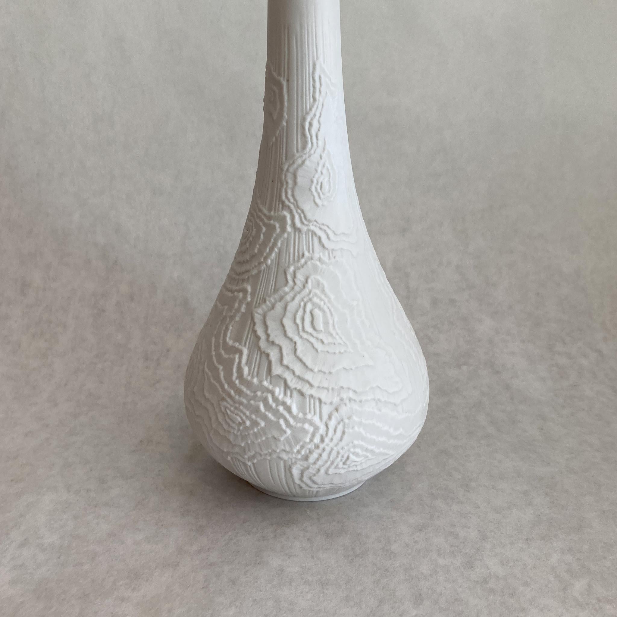 AK Kaiser Textured White Bisque Vase, 1970s For Sale at 1stDibs