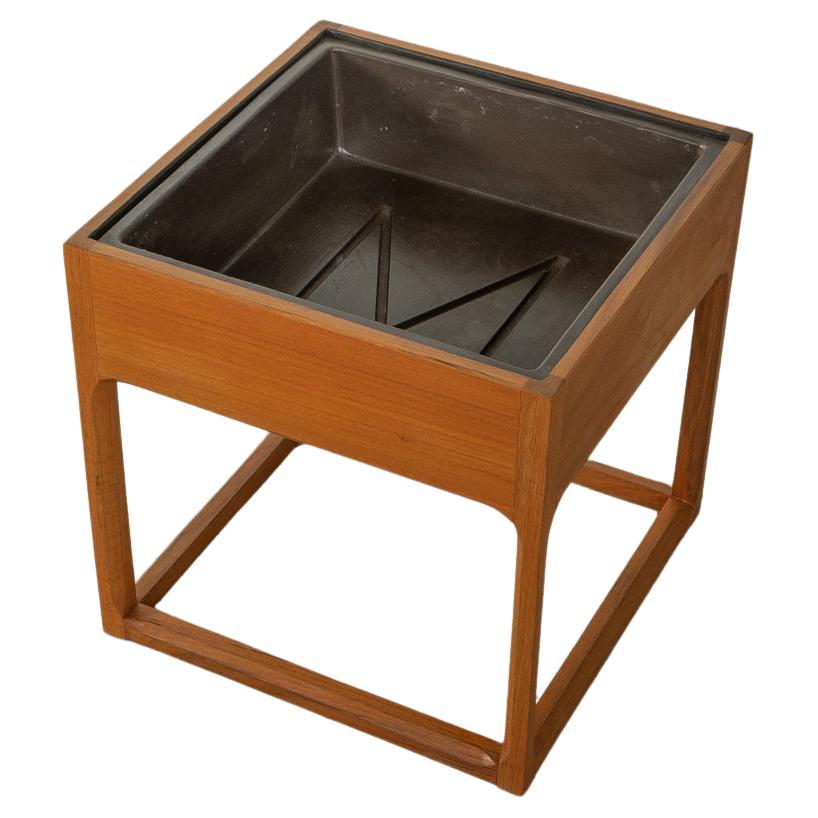 Antique Style Plant Stand, Accent Table, UK Import. For Sale at 1stDibs