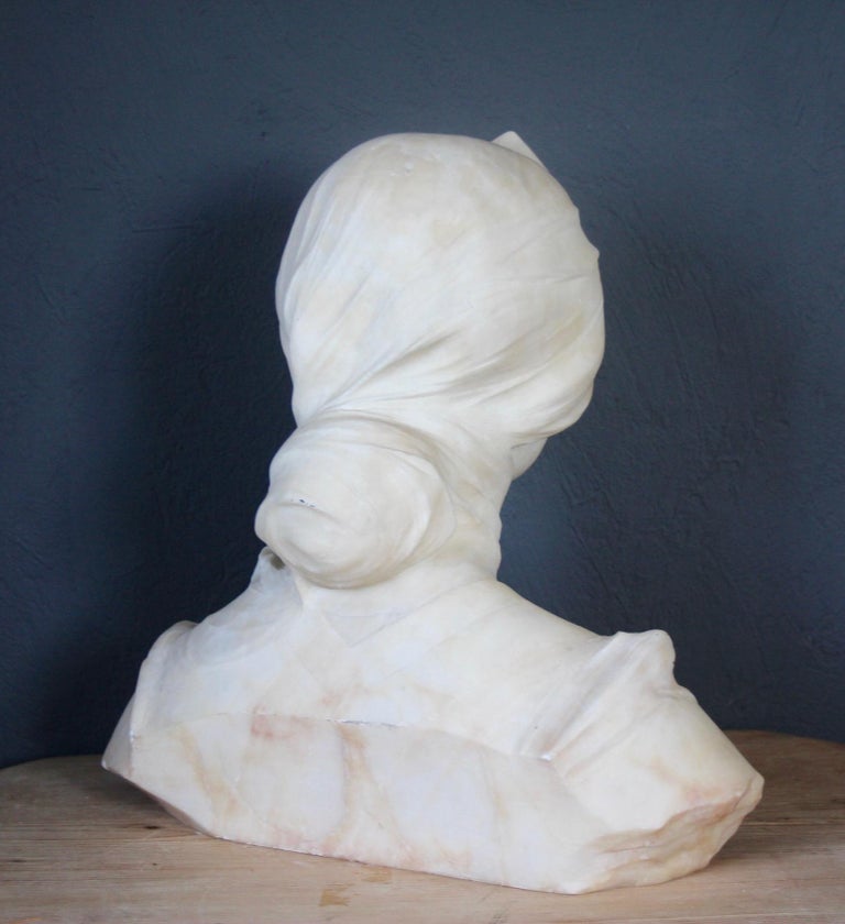 Alabaster Women Buste For Sale at 1stDibs