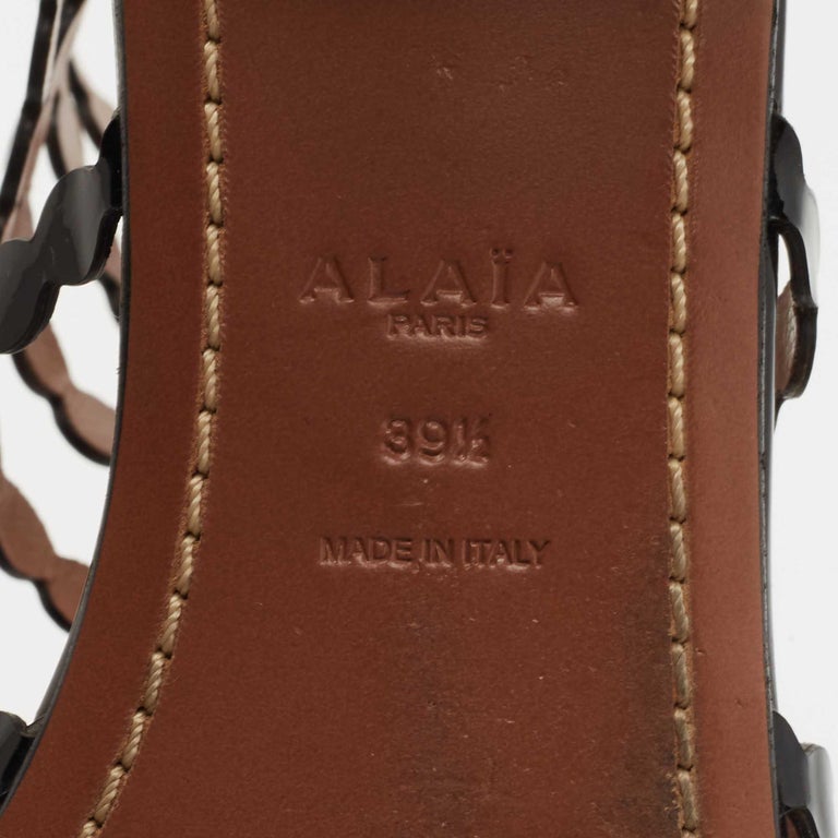 Alaïa Black Patent Leather Cage Flat Sandals Size 39.5 For Sale at 1stDibs