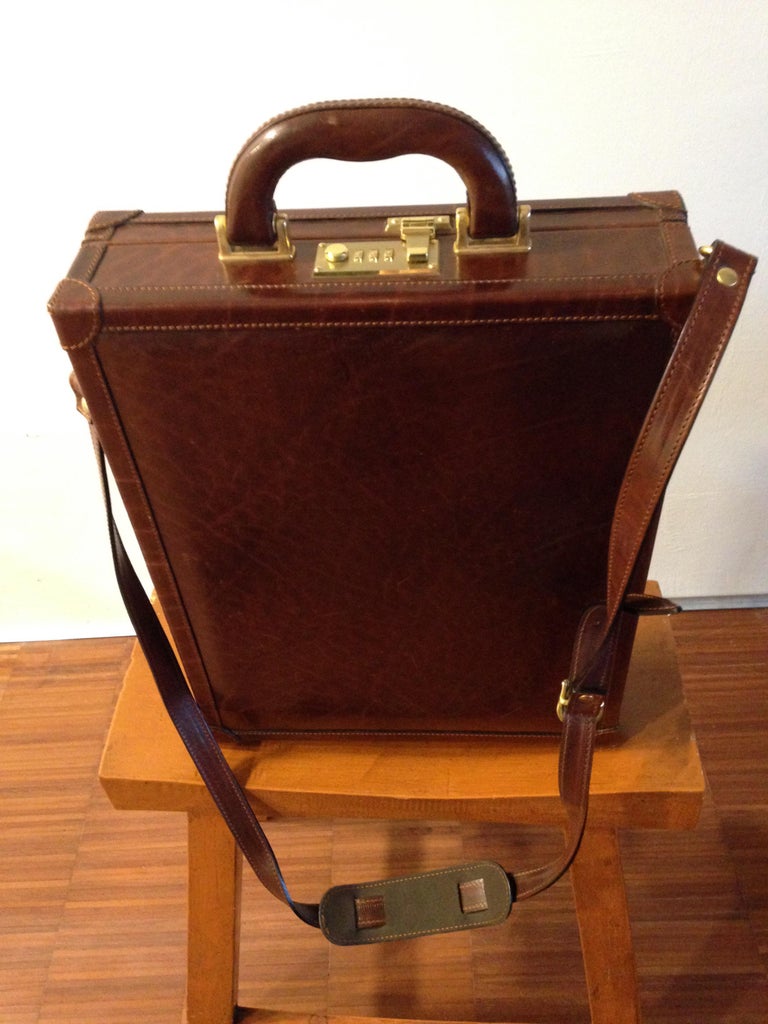 Aldo Raffa Brown Embossed Leather Vertical Briefcase For Sale at 1stDibs