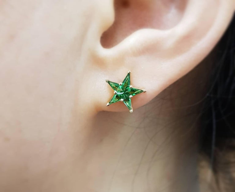 Alex Kou Tsavorite and Ruby Star Stud Earrings For Sale at 1stDibs