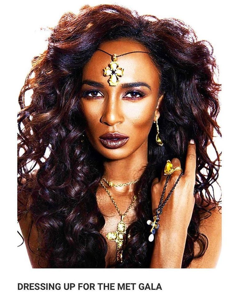 Alex Soldier Lemon Quartz Sapphire Hand-Textured Gold Swan Cocktail ...