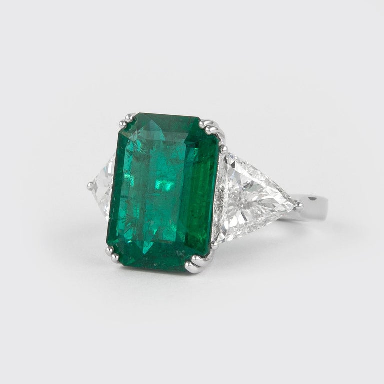 Alexander 10.75 Carat Emerald and Diamonds Three-Stone Ring 18 Karat ...