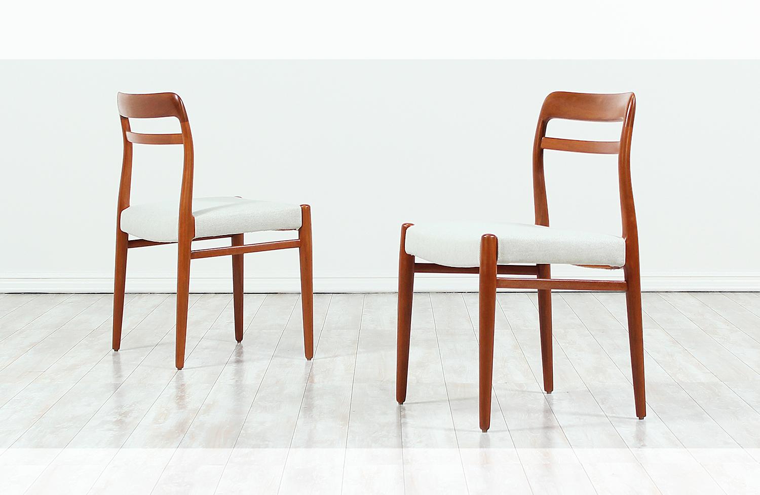 Alf Aarseth Model-145 Dining Chairs for Gustav Bahus and Eft at 1stDibs ...