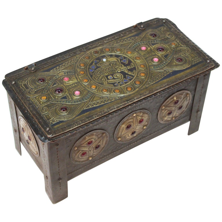 Alfred Daguet French Art Nouveau Jeweled Metal Repousse Box For Sale at ...