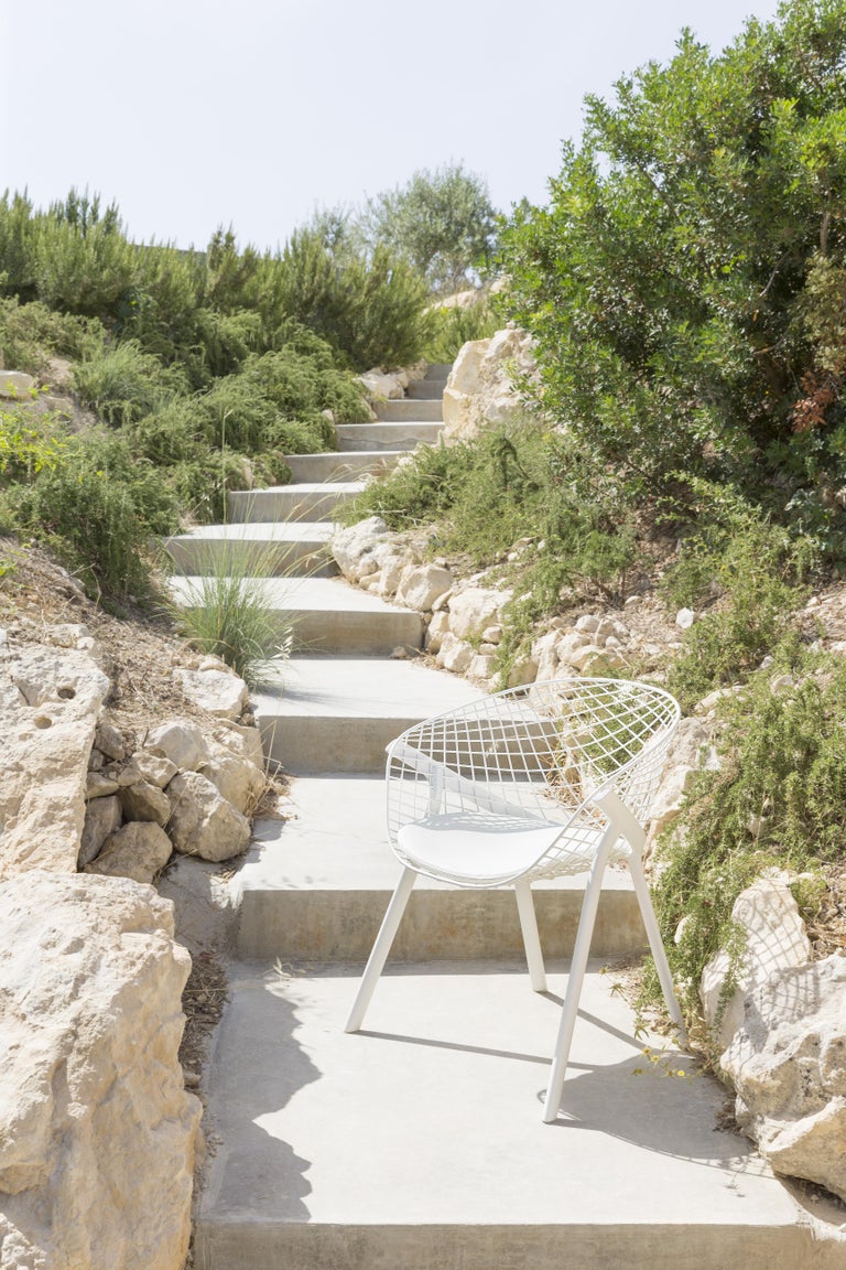 Alias 040 Kobi Chair with Large Pad in Grey and White Lacquered ...