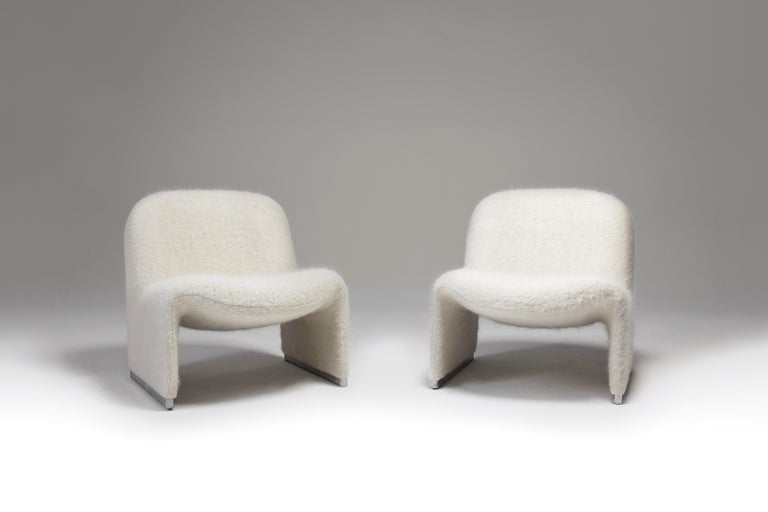 Alky Chairs by Giancarlo Piretti for Artifort in Pierre Frey, 1970s ...