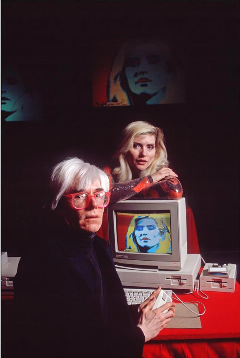 Allan Tannenbaum - Andy Warhol And Debbie Harry With Amiga Computer ...