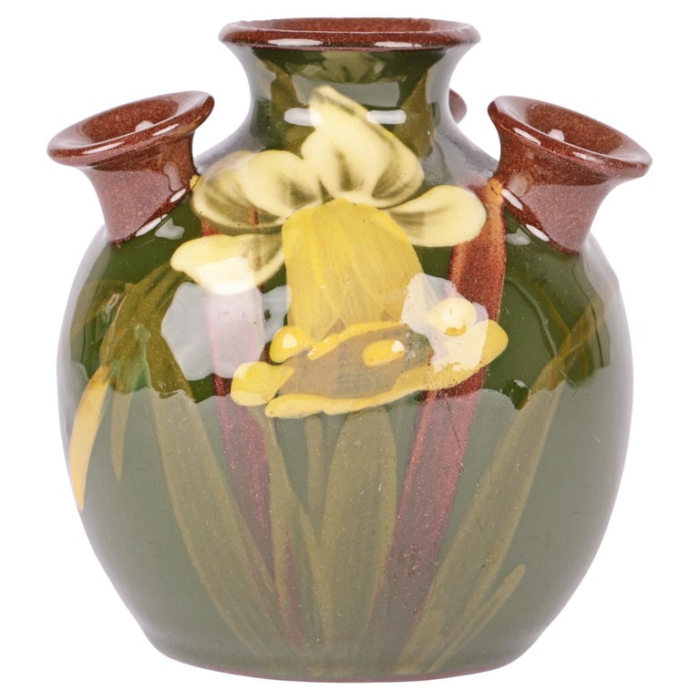 Aller Vale Multi-Necked Hand-Painted Daffodil Posy Vase For Sale at 1stDibs