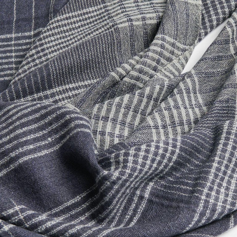 Alloy Midnight Navy Hue Handloom Throw in Pure Merino Linen Blend For ...