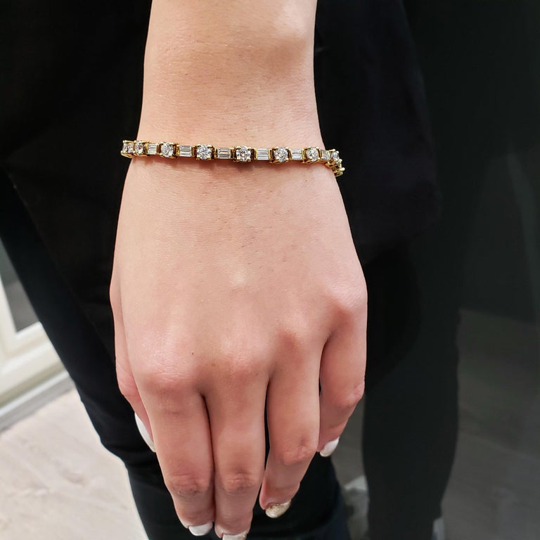 Alternating Round And Baguette Diamond Yellow Gold Tennis Bracelet For