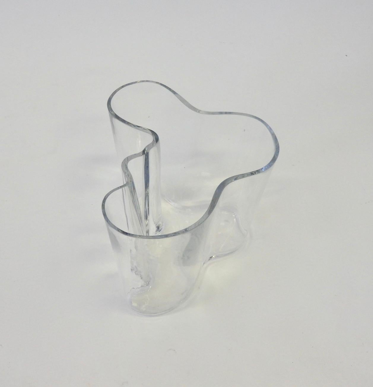 Alvar Aalto Biomorphic Savoy Vase Early Etched Signature For Sale at ...