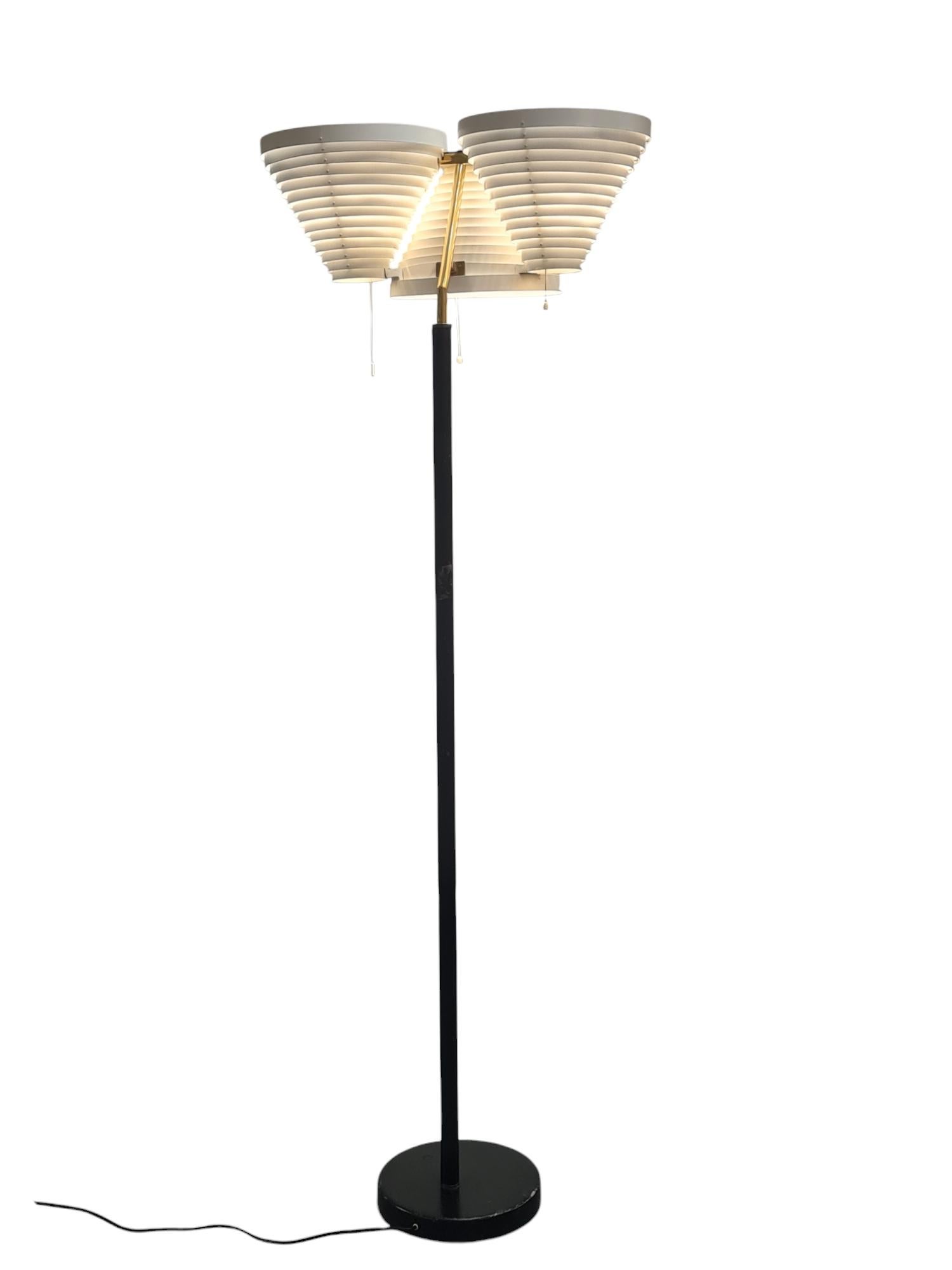 Alvar Aalto Floor Lamp Model A809 in White and Black Leather ...
