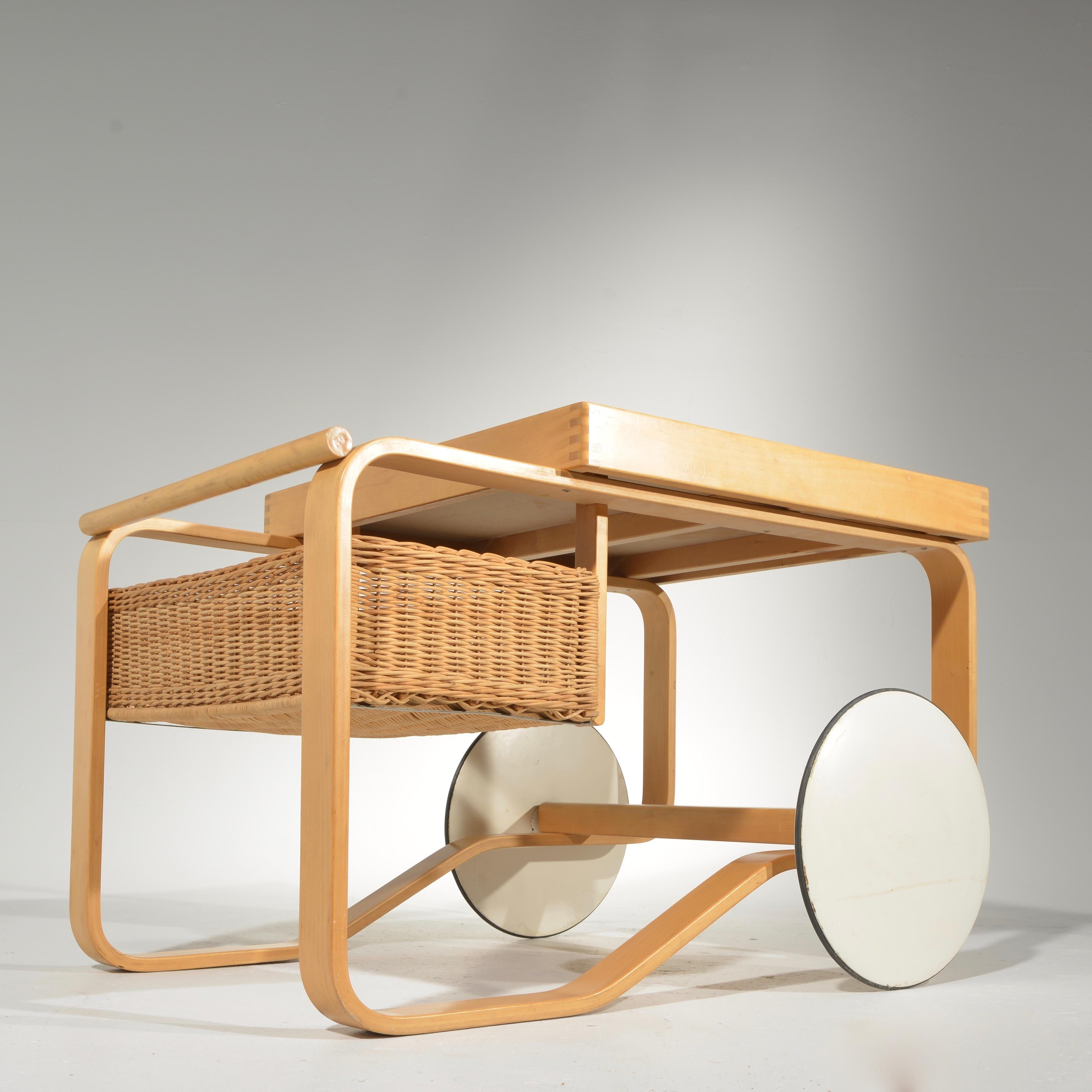 Alvar Aalto for Artek Tea Cart Model 900 at 1stDibs | artek 900