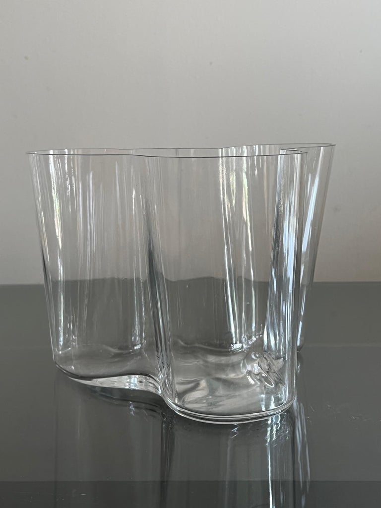 Alvar Aalto Savoy Vintage Hand Signed Clear Glass Vase 3030 For Sale at ...