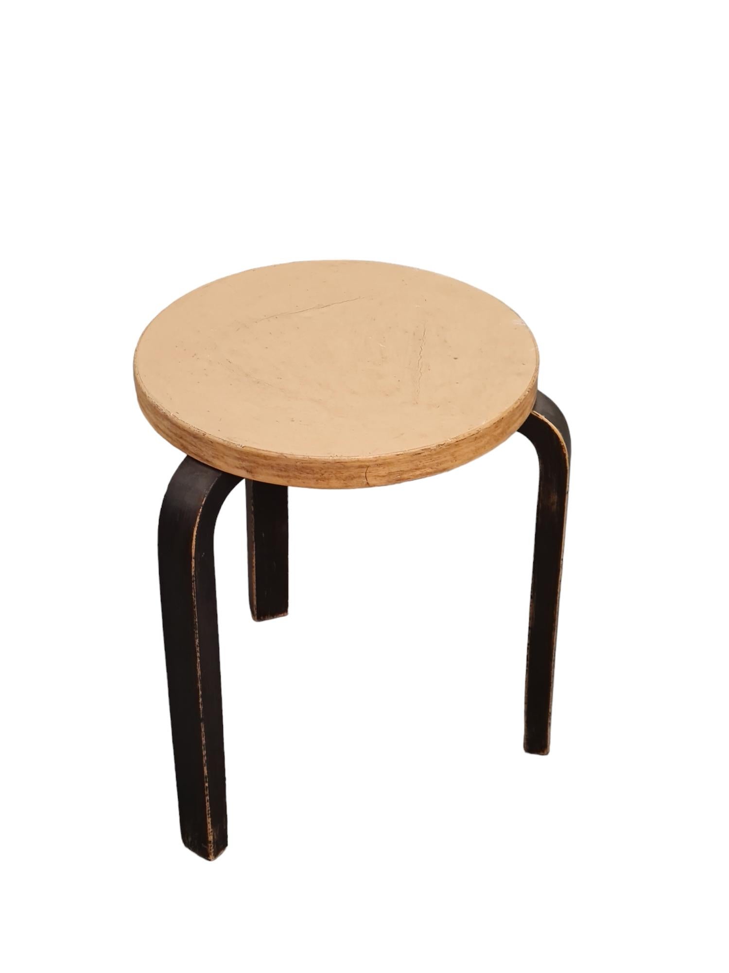 Alvar Aalto 3 Legged Stool Model 60, Beige Linoleum and Black Legs, Artek 1950s For Sale at 1stDibs