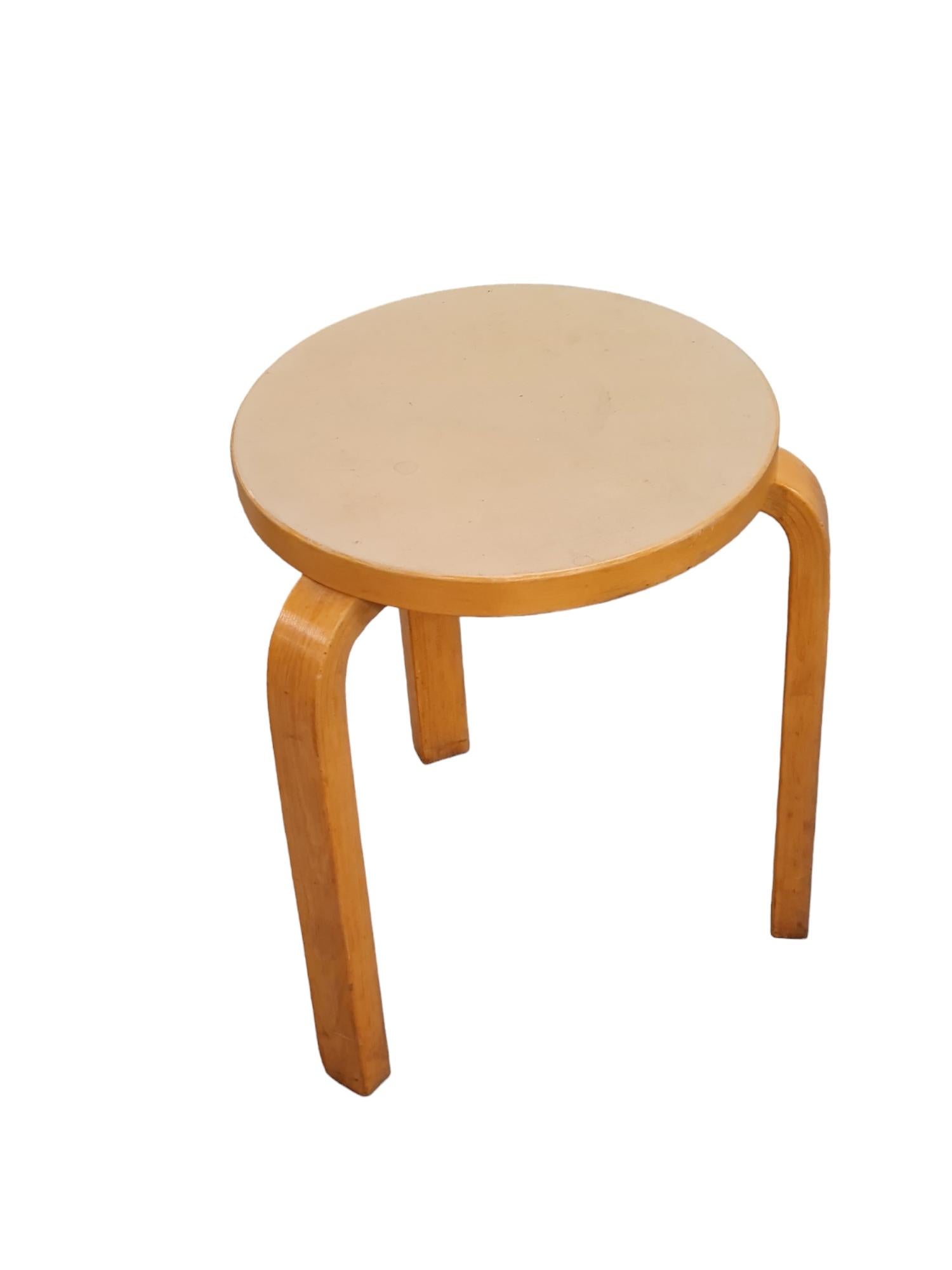 Alvar Aalto 3 Legged Stool Model 60 In Birch and Beige Linoleum, Artek 1950s For Sale at 1stDibs