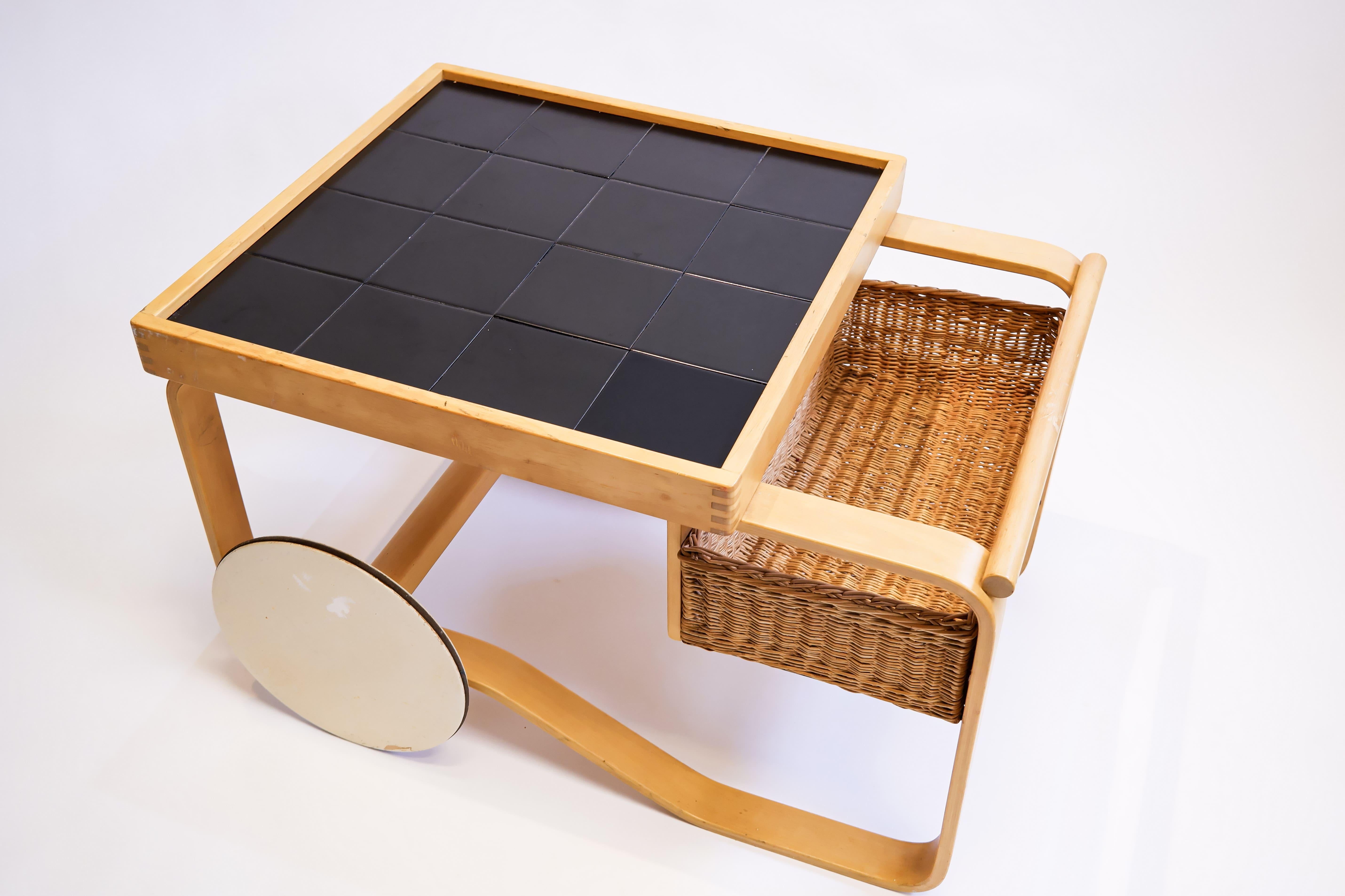 Alvar Aalto, Tea Trolley Model 900 for H.Ja.Rakennustyötehdas, Artek ...