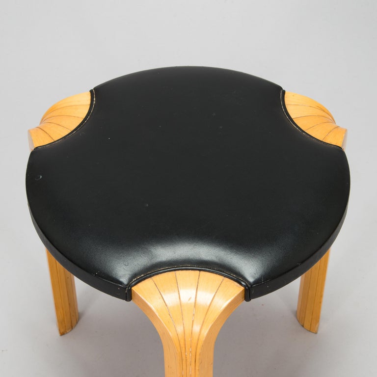 Alvar Aalto, "X600" Hocker, Artek, 1960er Jahre im Angebot bei 1stDibs