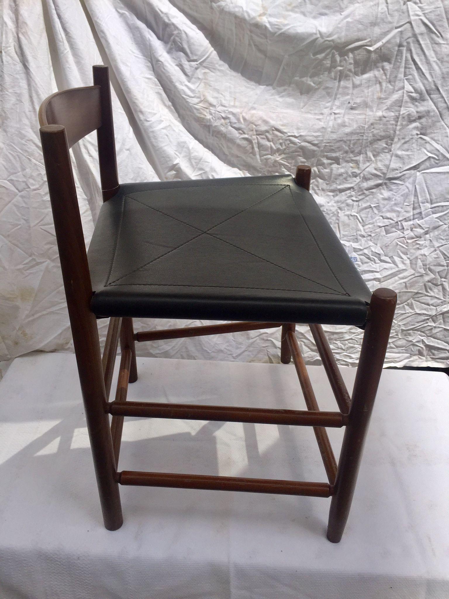 Amazing, Gianfranco Frattini for Bernini, Chair in Walnut and Black ...