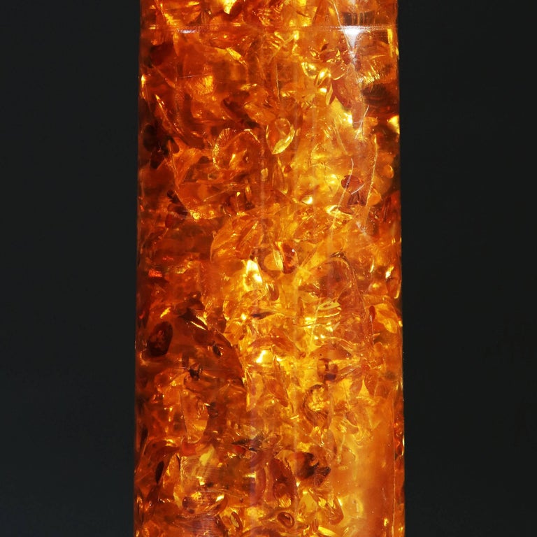 An Italian Midcentury Amber Resin Column Table Lamp For Sale at 1stDibs