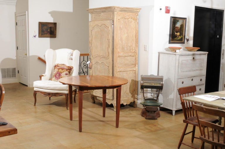 American Cherry Round Top Dining Table with Tapered Legs and Square ...