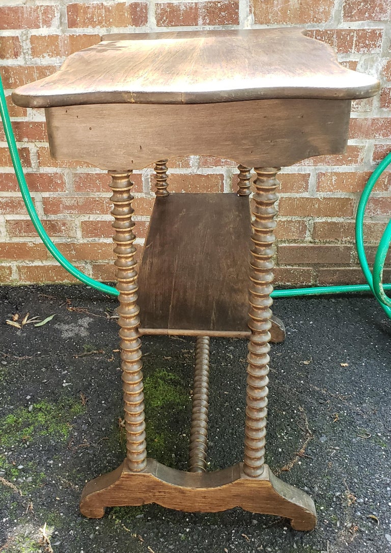 American Colonial 2-Tier Oak Bobbin Legs Occasional Table For Sale at ...