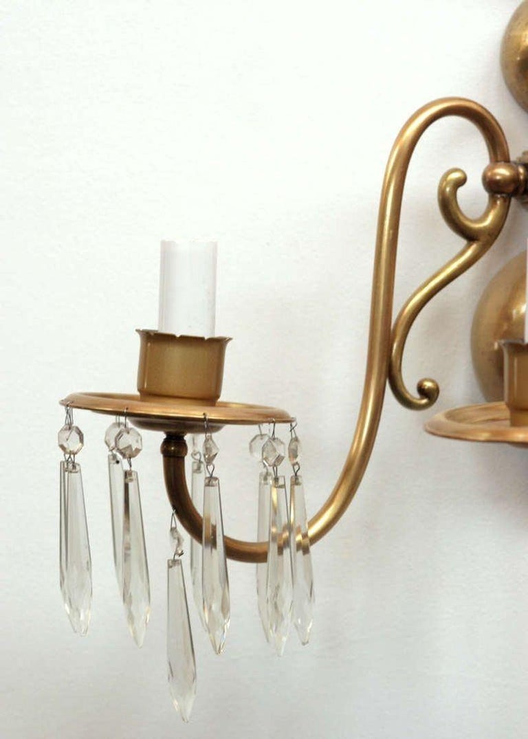 American Colonial Style Brass Wall Sconce For Sale at 1stDibs