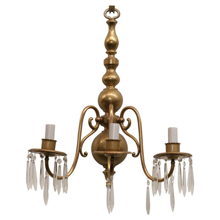 American Colonial Style Brass Wall Sconce at 1stDibs