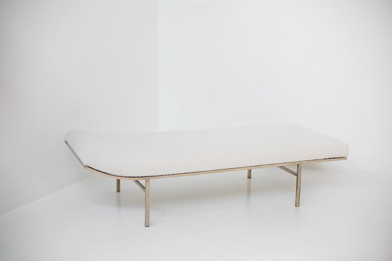 American Daybed by Jules Heumann in White Bouclè and Steel For Sale at ...