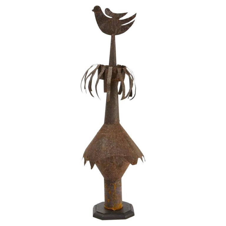 American Folk-Art Finial with Dove For Sale at 1stDibs