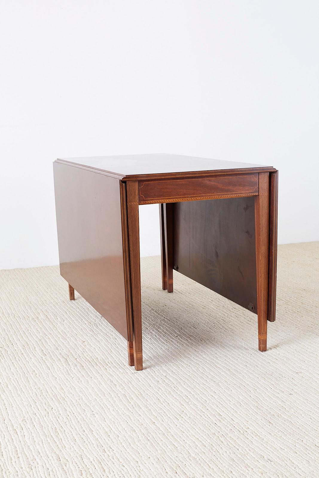 American Hepplewhite Style Mahogany Banquet Dining Table at 1stDibs ...