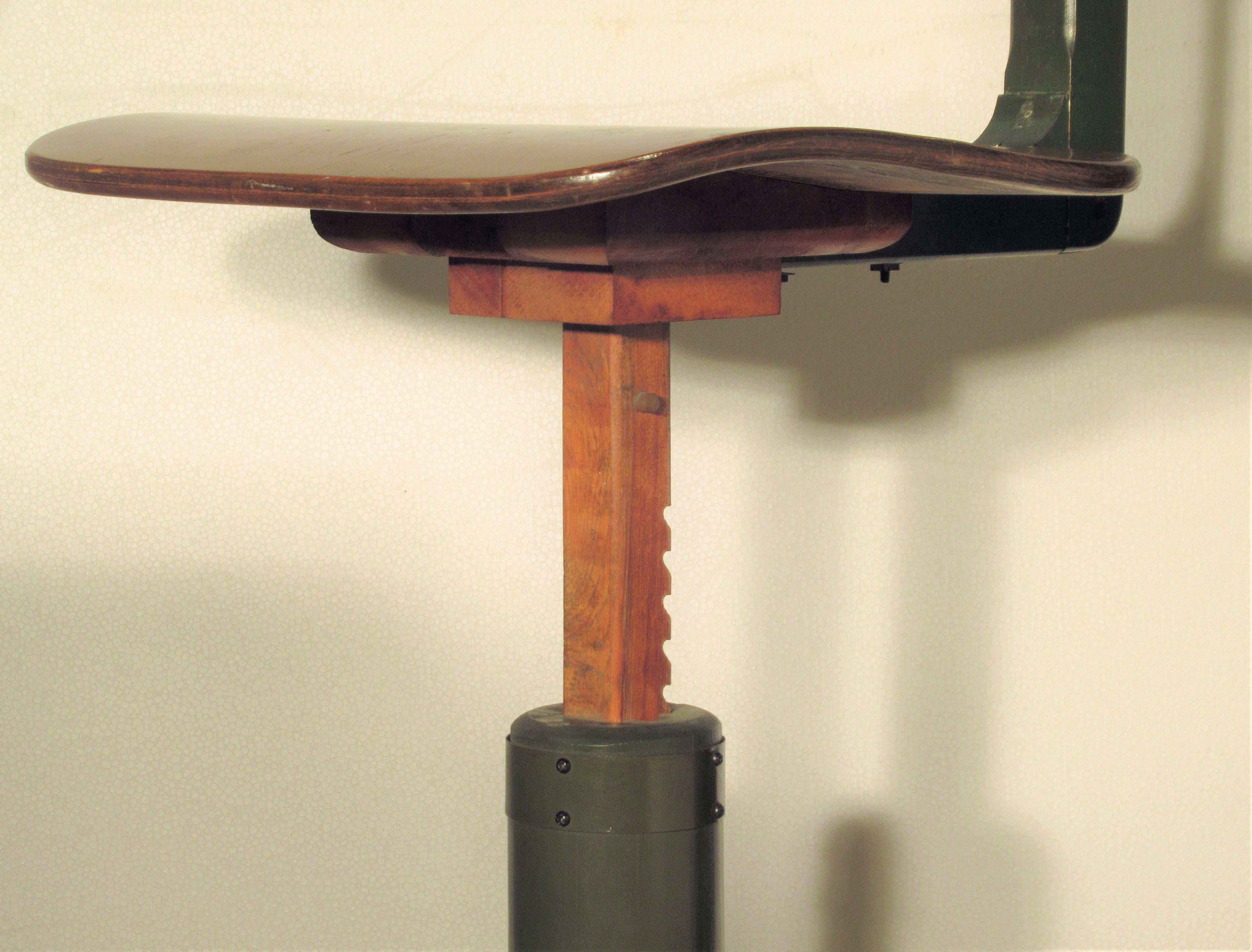 American Industrial Automatic Adjustable Stool circa 1930 - 1940 at 1stDibs