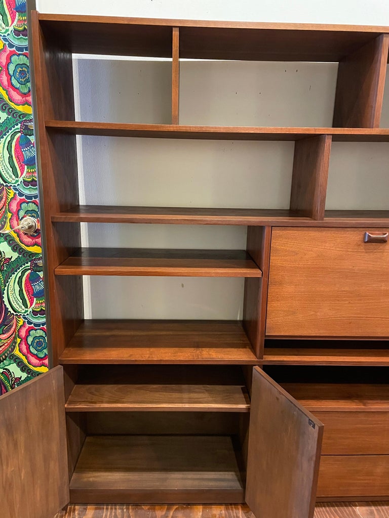 American Mid Century Modern Walnut Bookcase Desk Wall Unit For Sale at ...