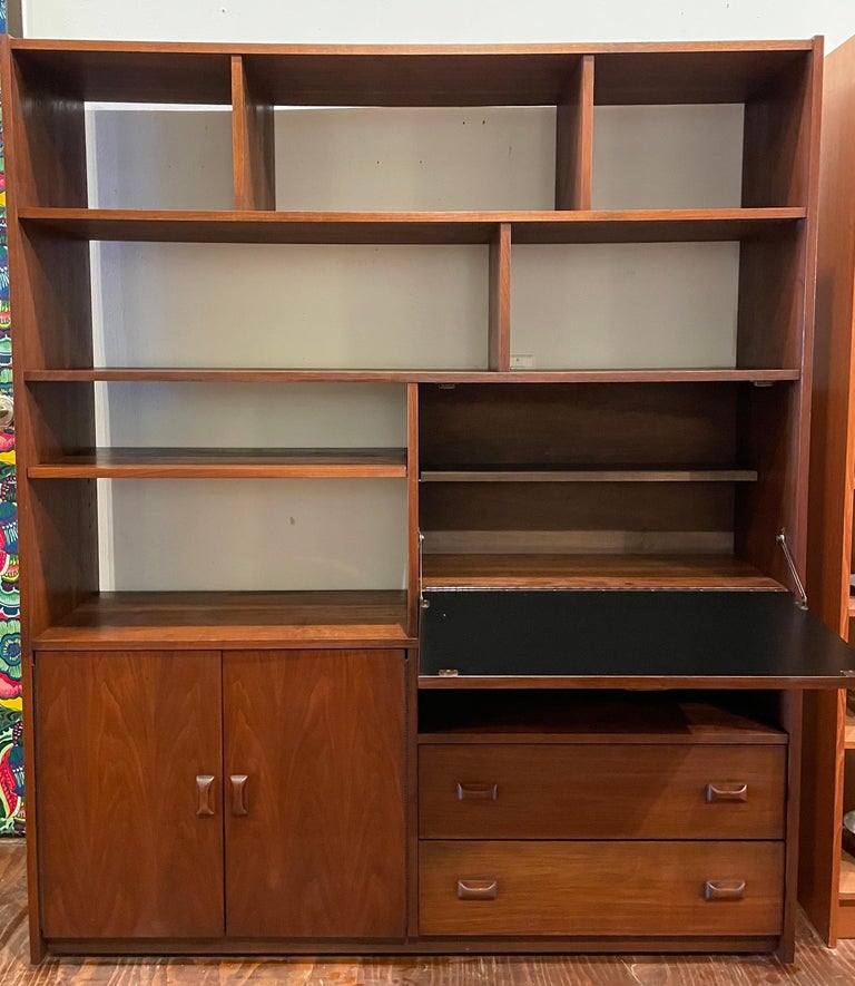 American Mid Century Modern Walnut Bookcase Desk Wall Unit For Sale at ...
