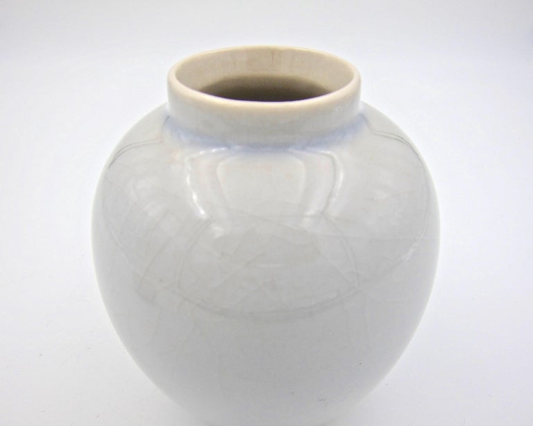 American Porcelain Ginger Jar with Craquelure Glaze by Rodney Rouse at ...