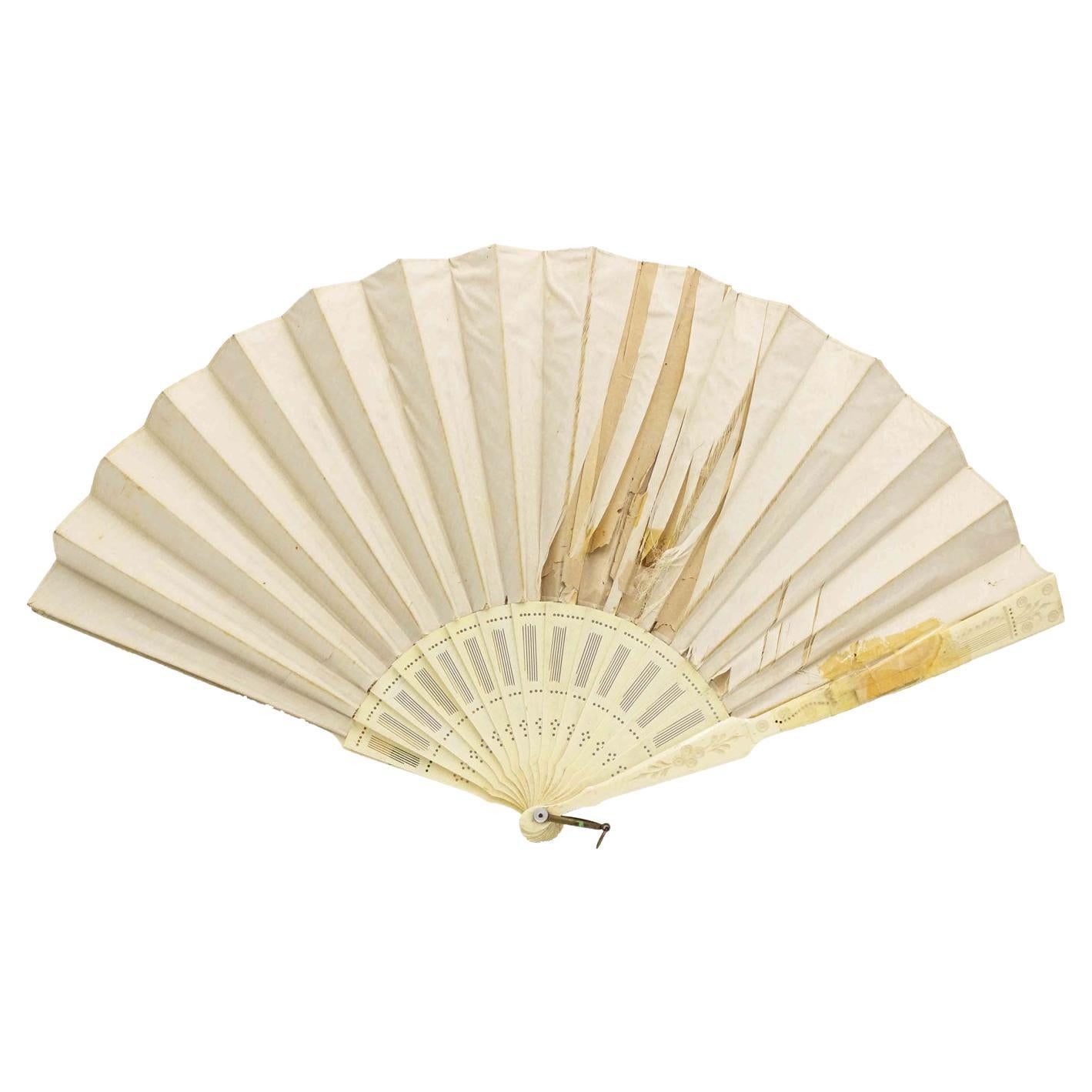 American Victorian Pearl and Silk Hand Fan For Sale at 1stDibs