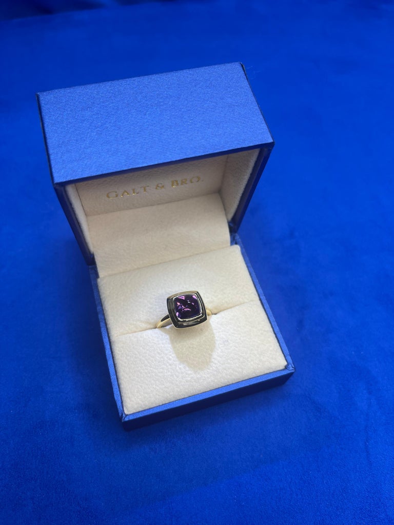 Amethyst Sugarloaf Cabochon Mountain Pyramid Cone Cocktail 18K Yellow ...