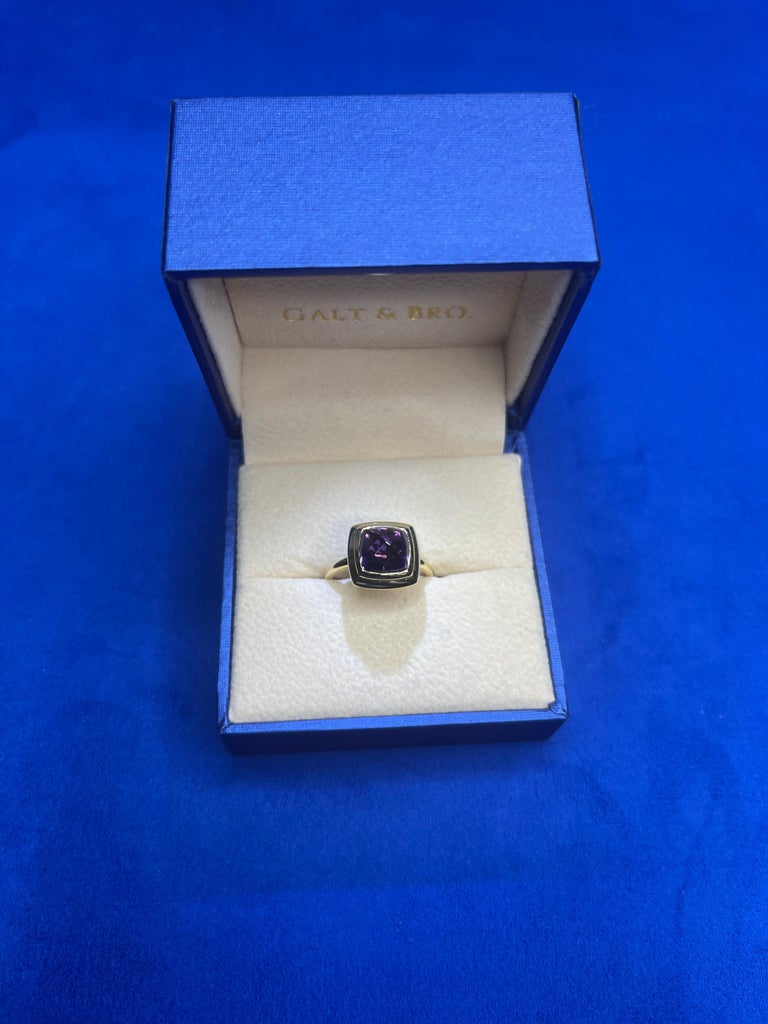 Amethyst Sugarloaf Cabochon Mountain Pyramid Cone Cocktail 18K Yellow ...