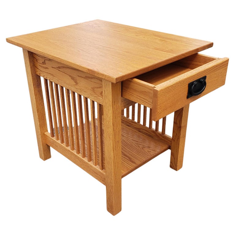 Amish Made Arts and Crafts MIssion Oak Side Table For Sale at 1stDibs