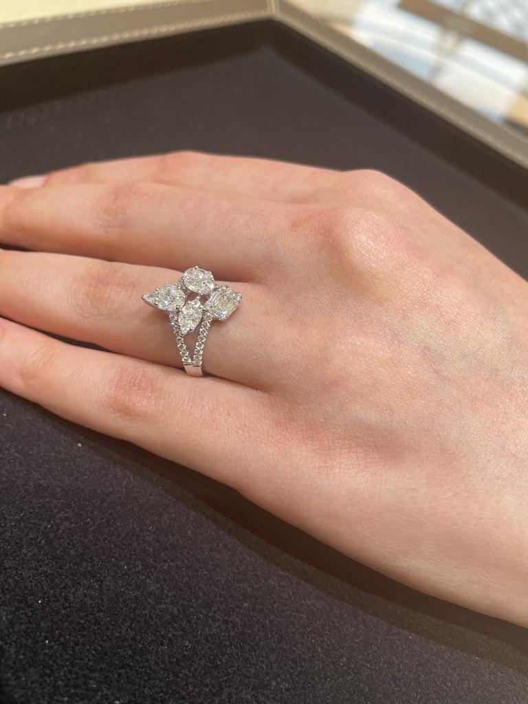 Amwaj 18 Karat White Gold Ring with Diamonds For Sale at 1stDibs