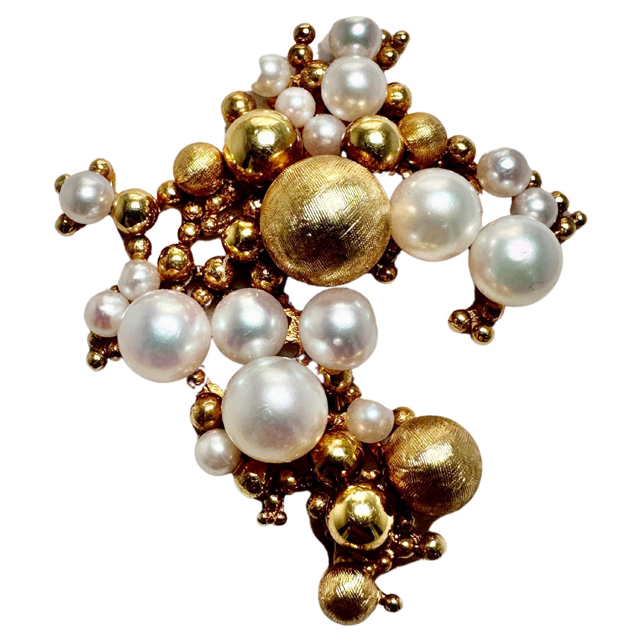 18k Gold and Pearls Brooch For Sale at 1stDibs