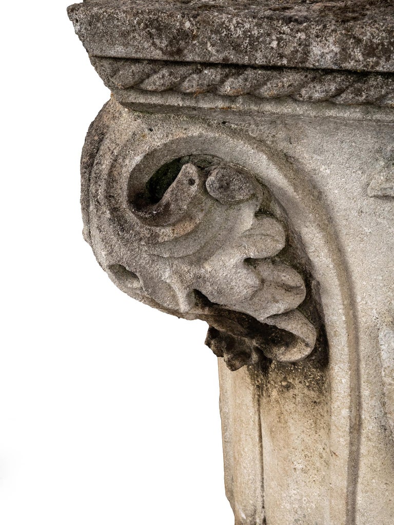 18th Century Vincenza Stone Wellhead For Sale at 1stDibs