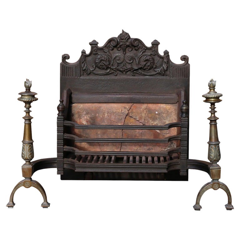 Antique English Victorian Period Fire Grate For Sale at 1stDibs