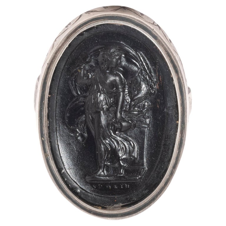 An Antique Intaglio Men's Ring For Sale at 1stDibs